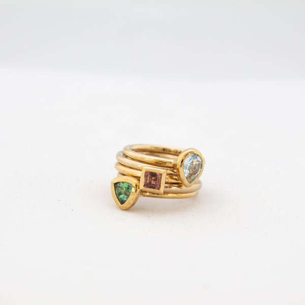 Stacking Gems – Lily
